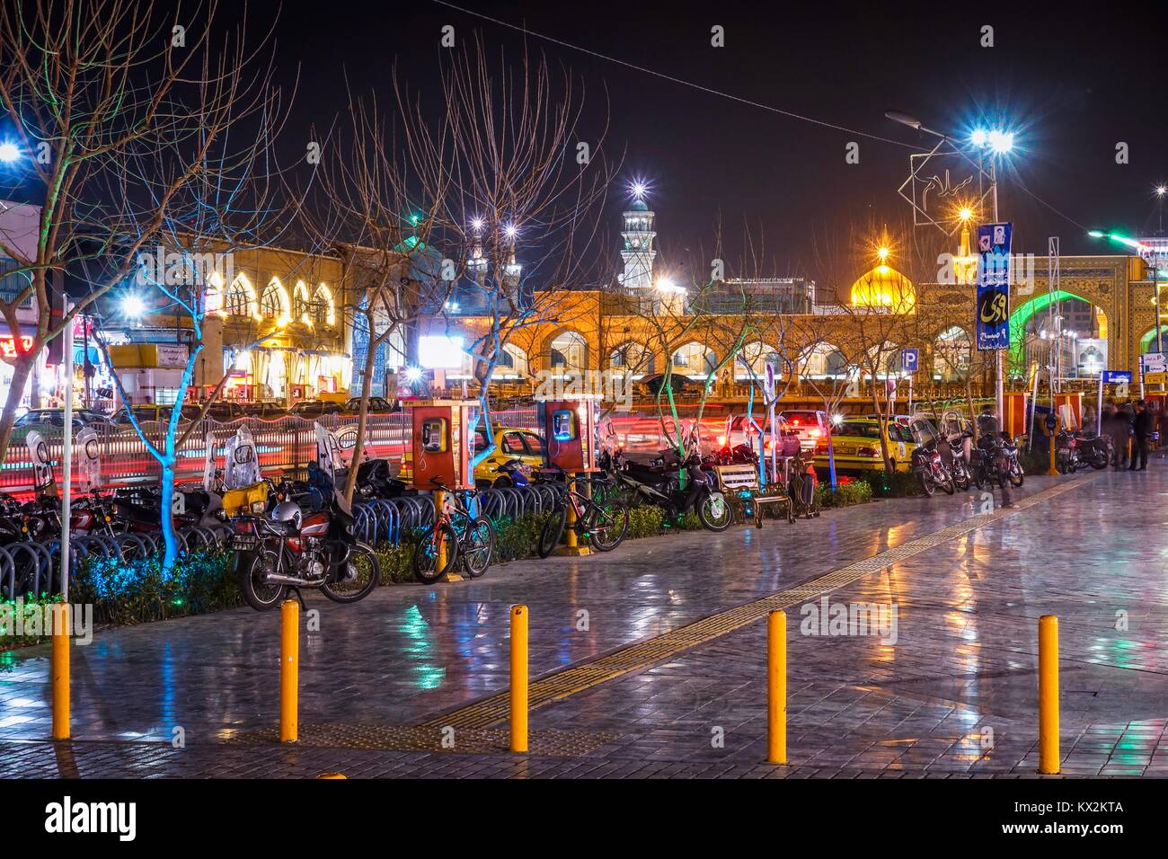 Holy Shrine of Imam Reza Stock Photo - Alamy