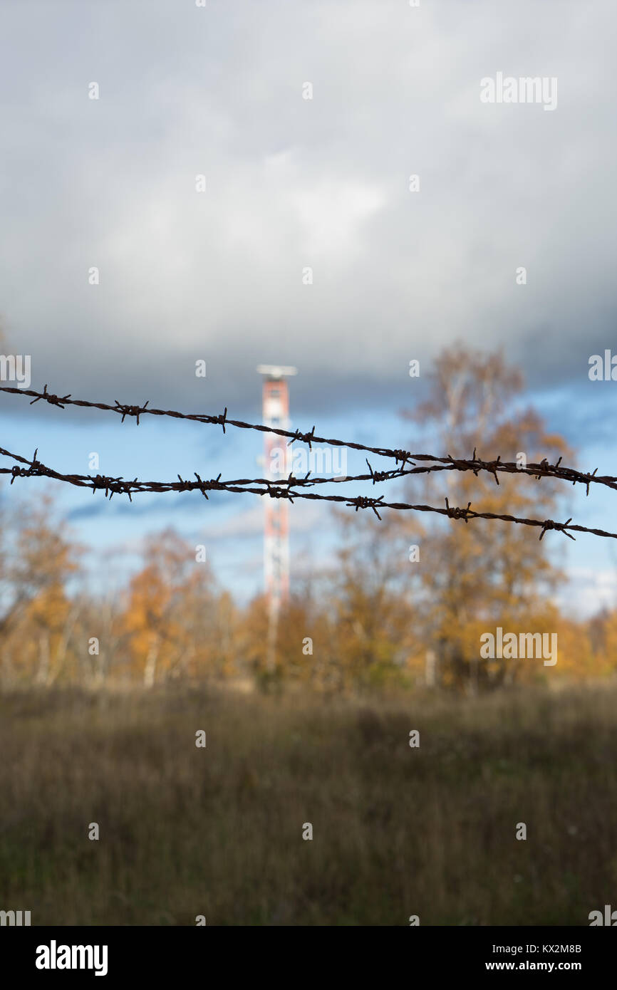Barbed wire background Stock Photo - Alamy