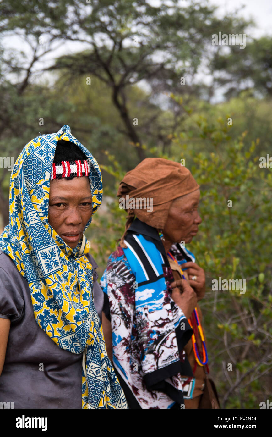 San tribe hi-res stock photography and images - Alamy