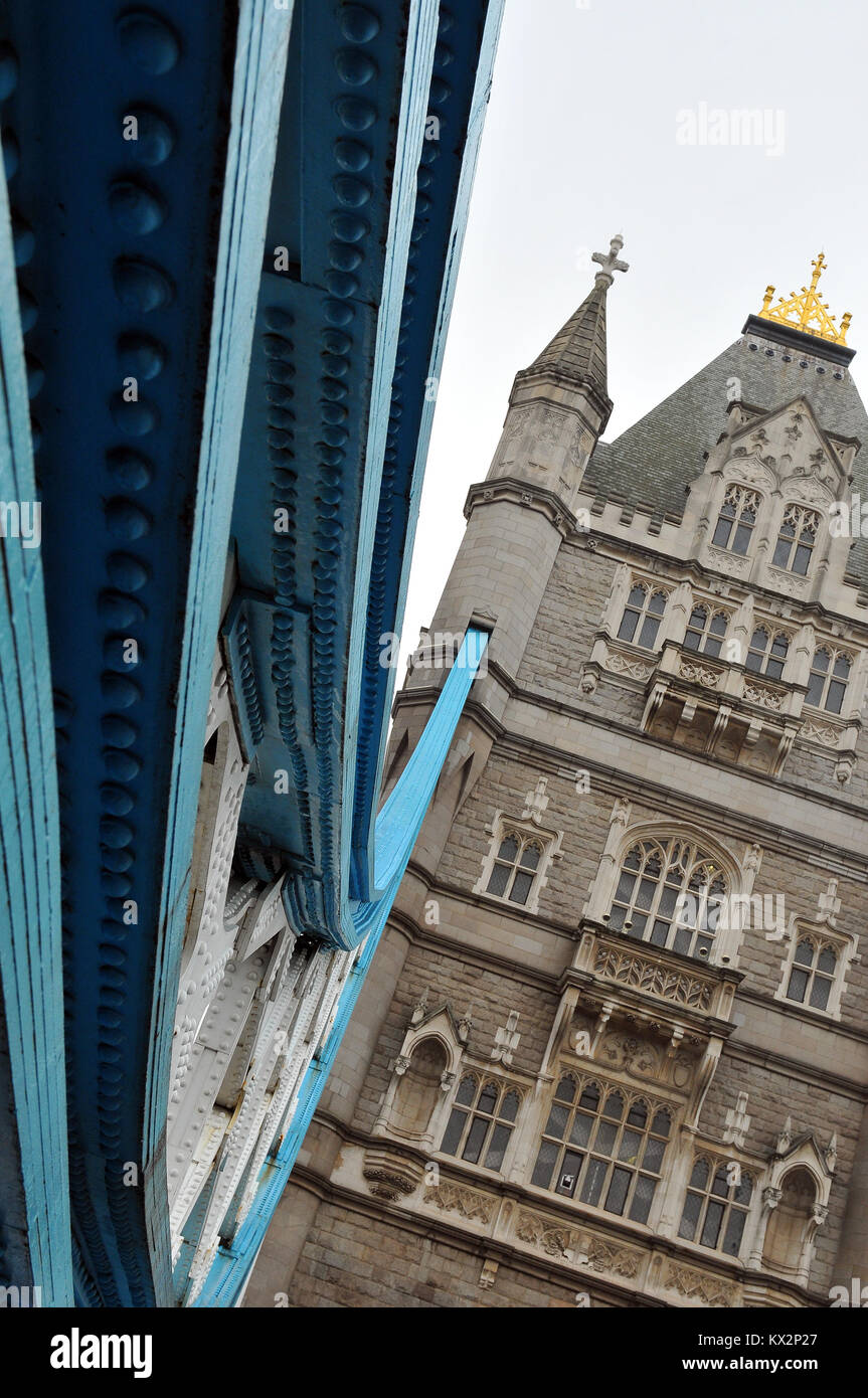 Alternative angle of tower bridge hi-res stock photography and images ...
