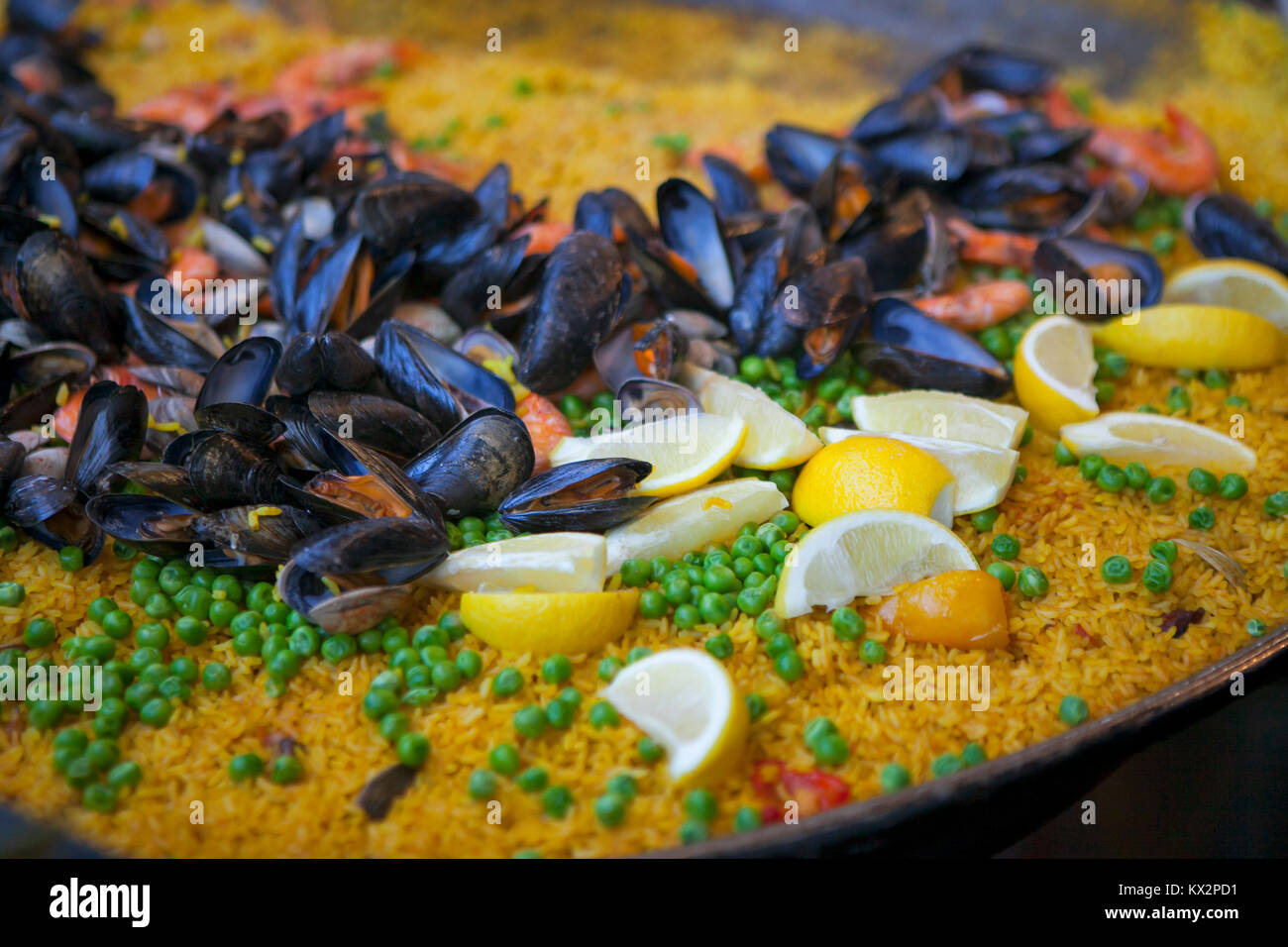 Huge paella dish hi-res stock photography and images - Alamy