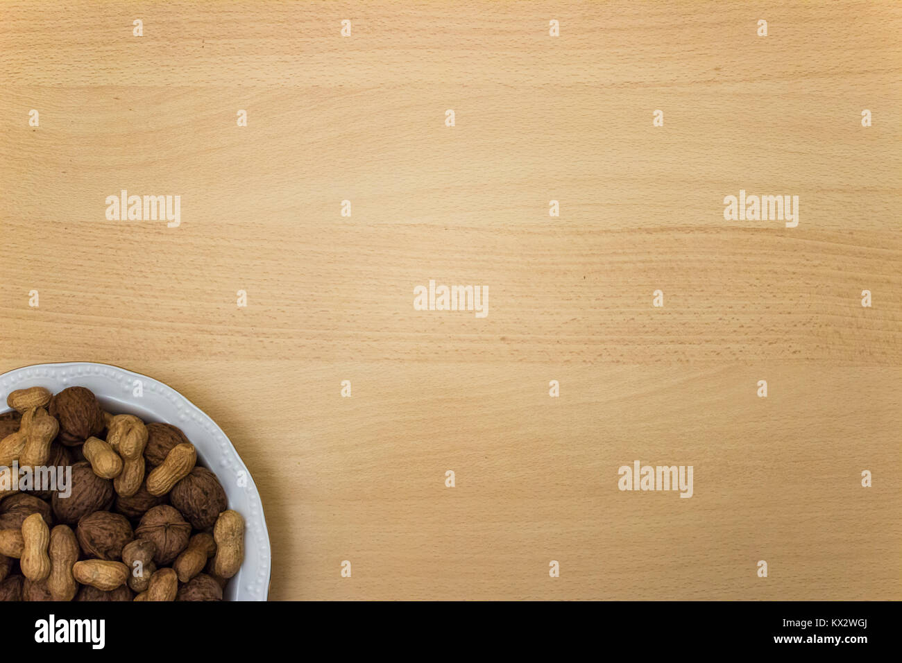 Empty peanuts hi-res stock photography and images - Alamy
