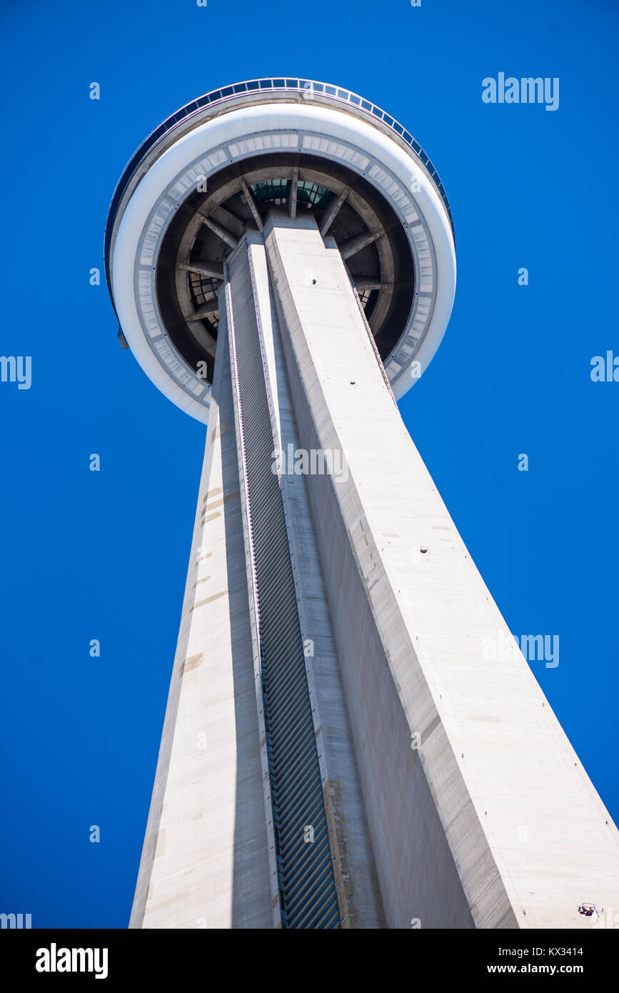 360 restaurant cn tower hi-res stock photography and images - Alamy