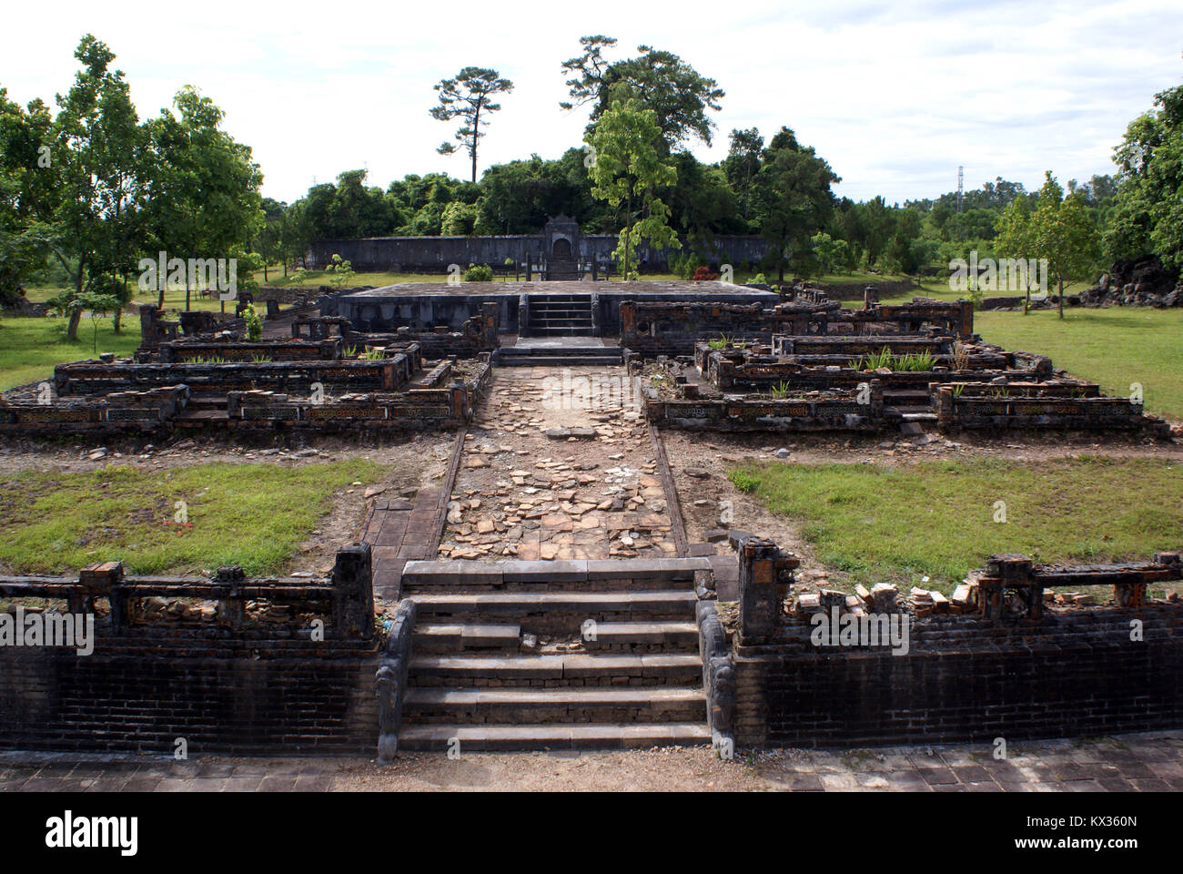 Tomb Ground High Resolution Stock Photography and Images - Alamy