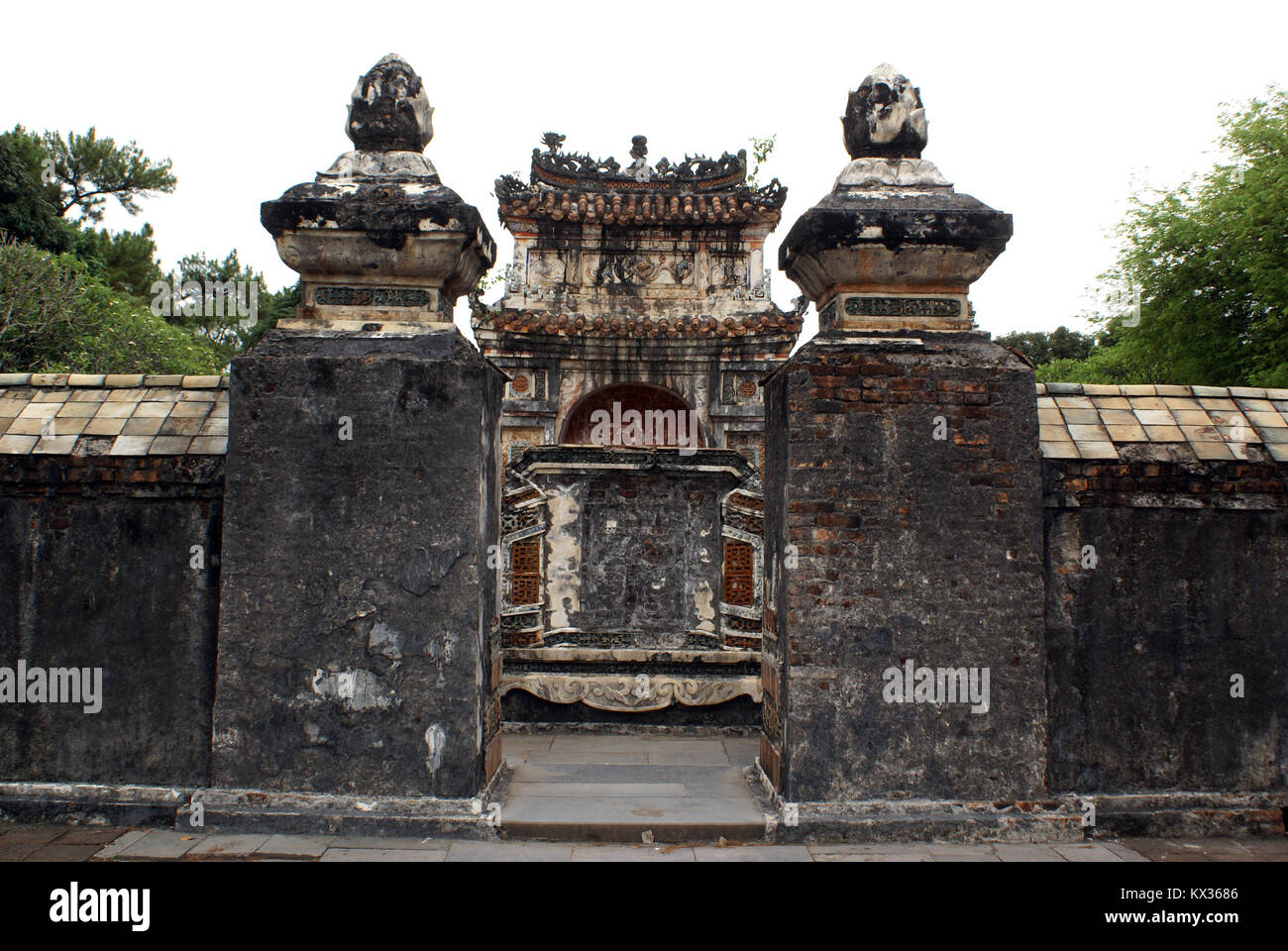 Gate and wall of Tu Duc complex in Hue, central Vietnam Stock Photo - Alamy