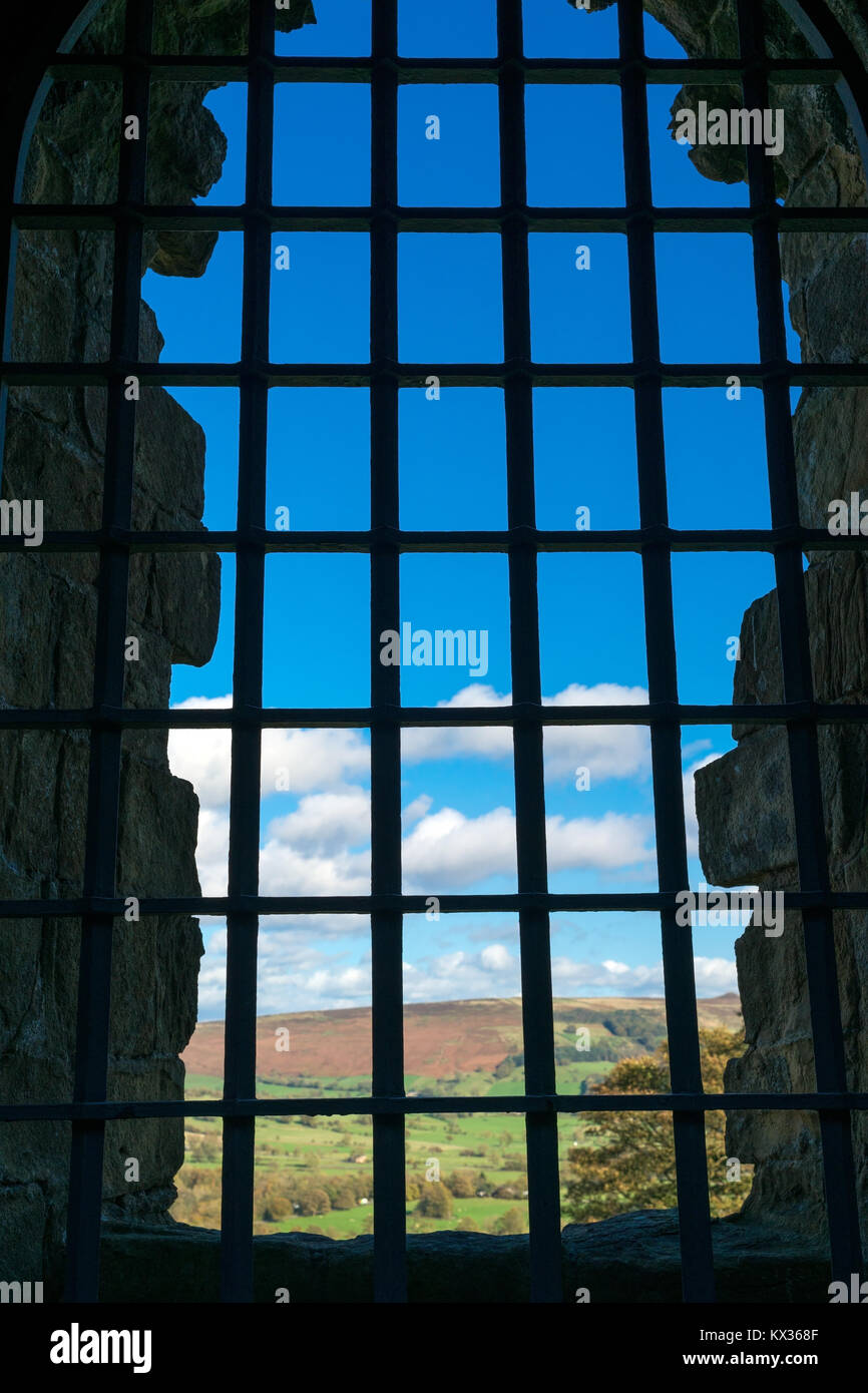 Arch of the window at Peveril Castleton Stock Photo - Alamy