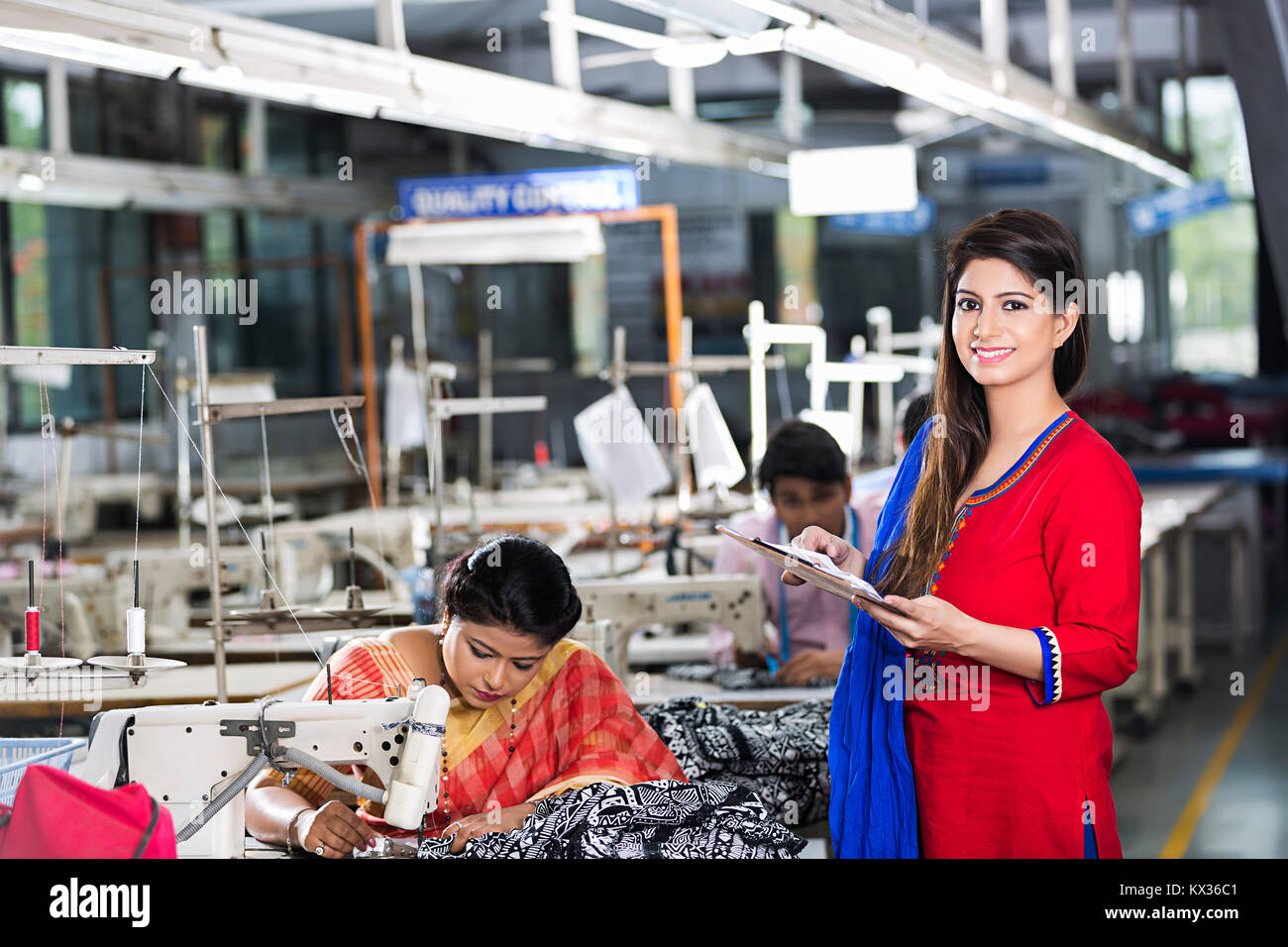 Checking arms hi-res stock photography and images - Alamy