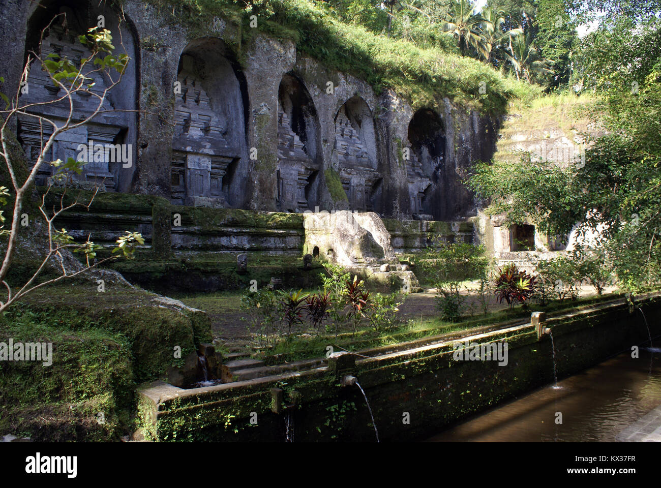Caves and water in Gunung Kawi, bali, Indonesia Stock Photo - Alamy