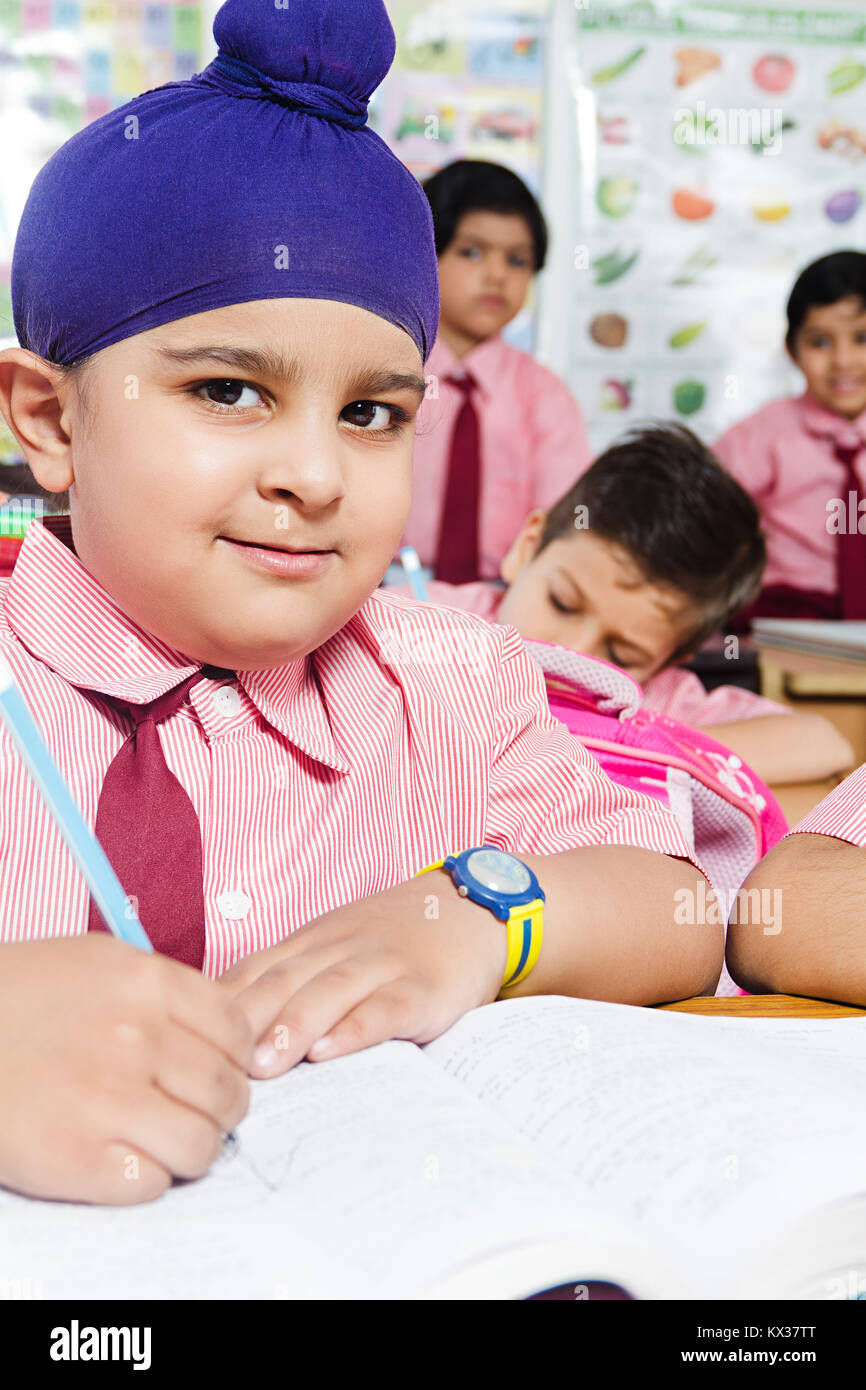 Punjabi boy hi-res stock photography and images - Alamy