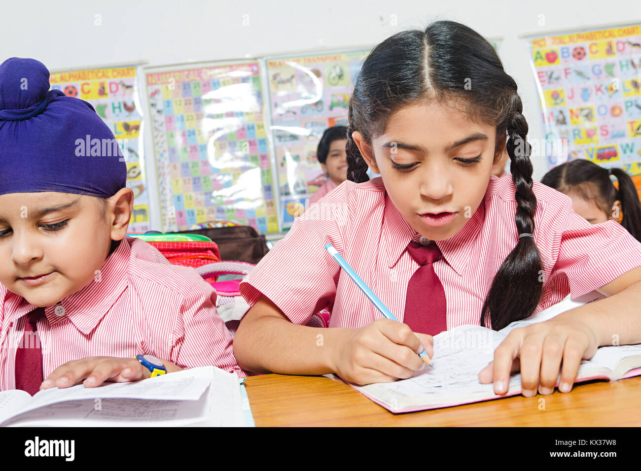 School turban hi-res stock photography and images - Alamy