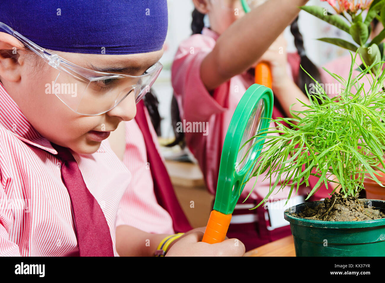Magnifying glass searching people hi-res stock photography and images ...