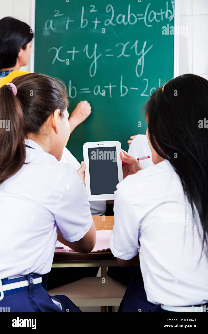 Teenagers girls rear view hi-res stock photography and images - Alamy