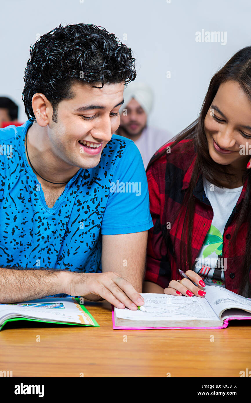 Reading classroom hi-res stock photography and images - Alamy