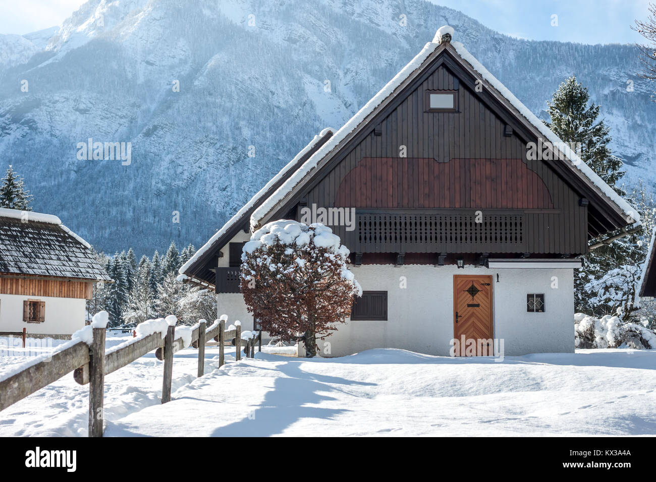 Countryside in the alps hi-res stock photography and images - Alamy