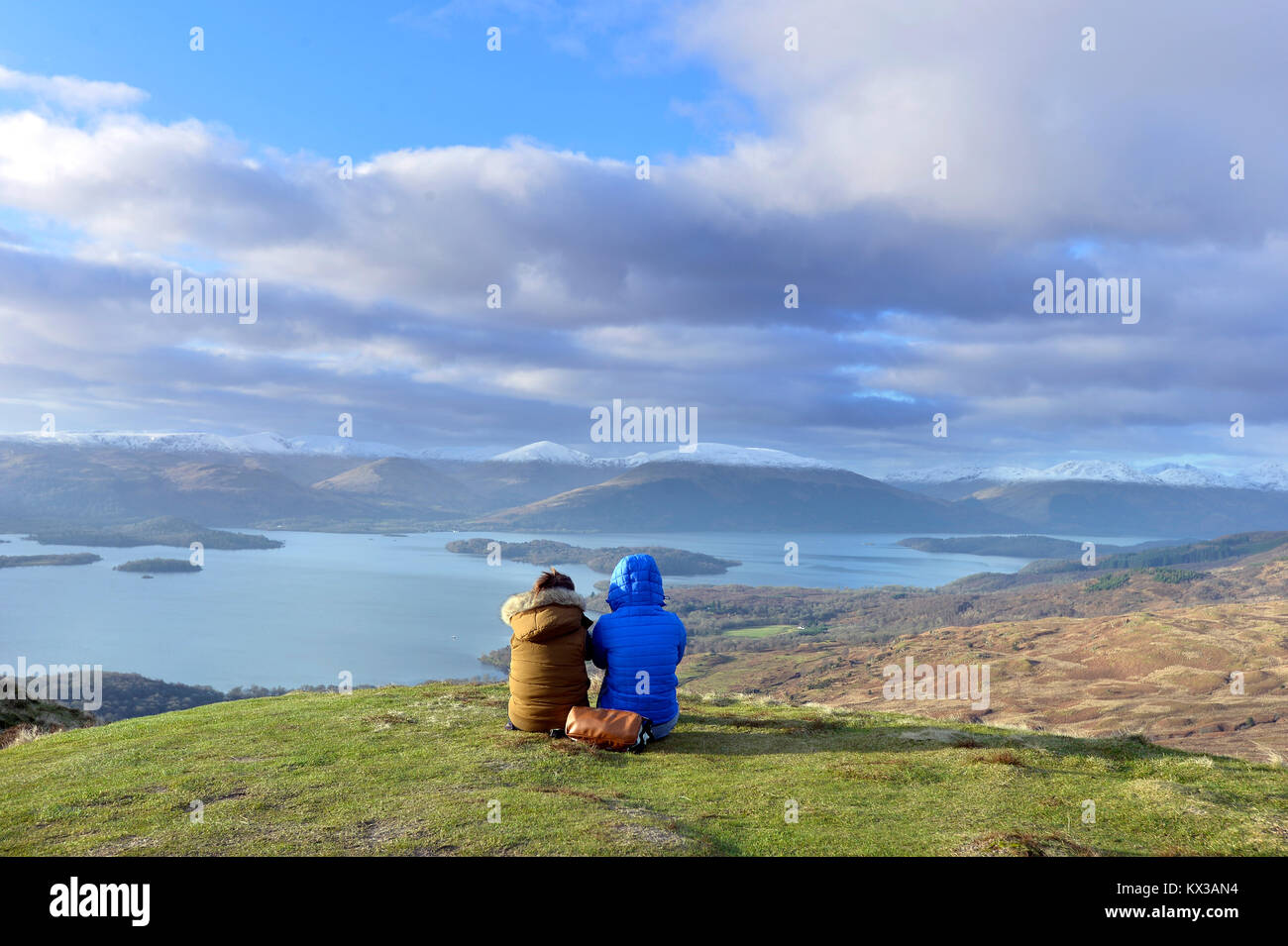 Walkers on Conic Hill summit above Balmaha, Loch Lomond Stock Photo - Alamy