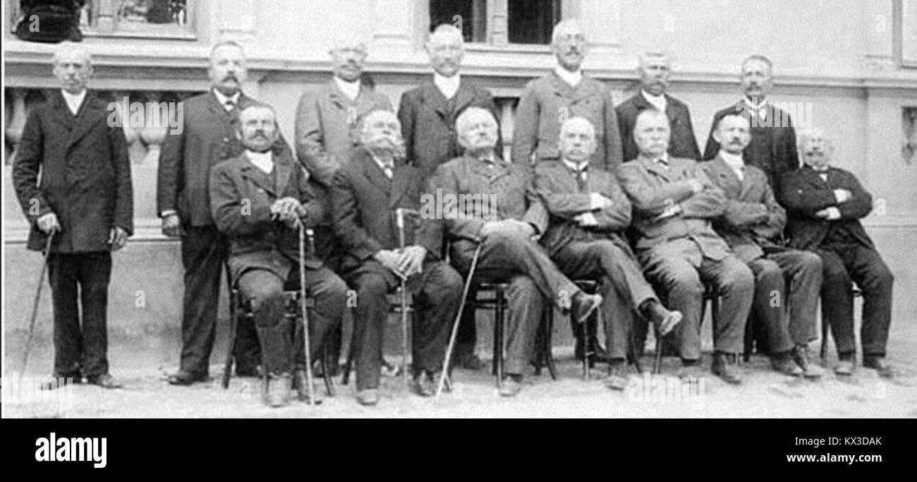 A historical image related to the Dunavecsei Takarék Bank's leadership ...