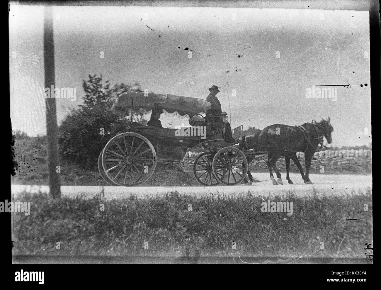 Calesa or horse drawn carriage Black and White Stock Photos & Images ...
