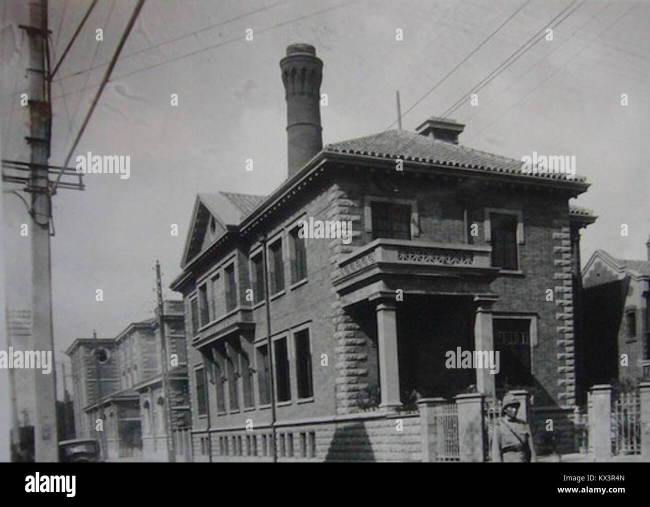 Early electrical lighting hi-res stock photography and images - Alamy