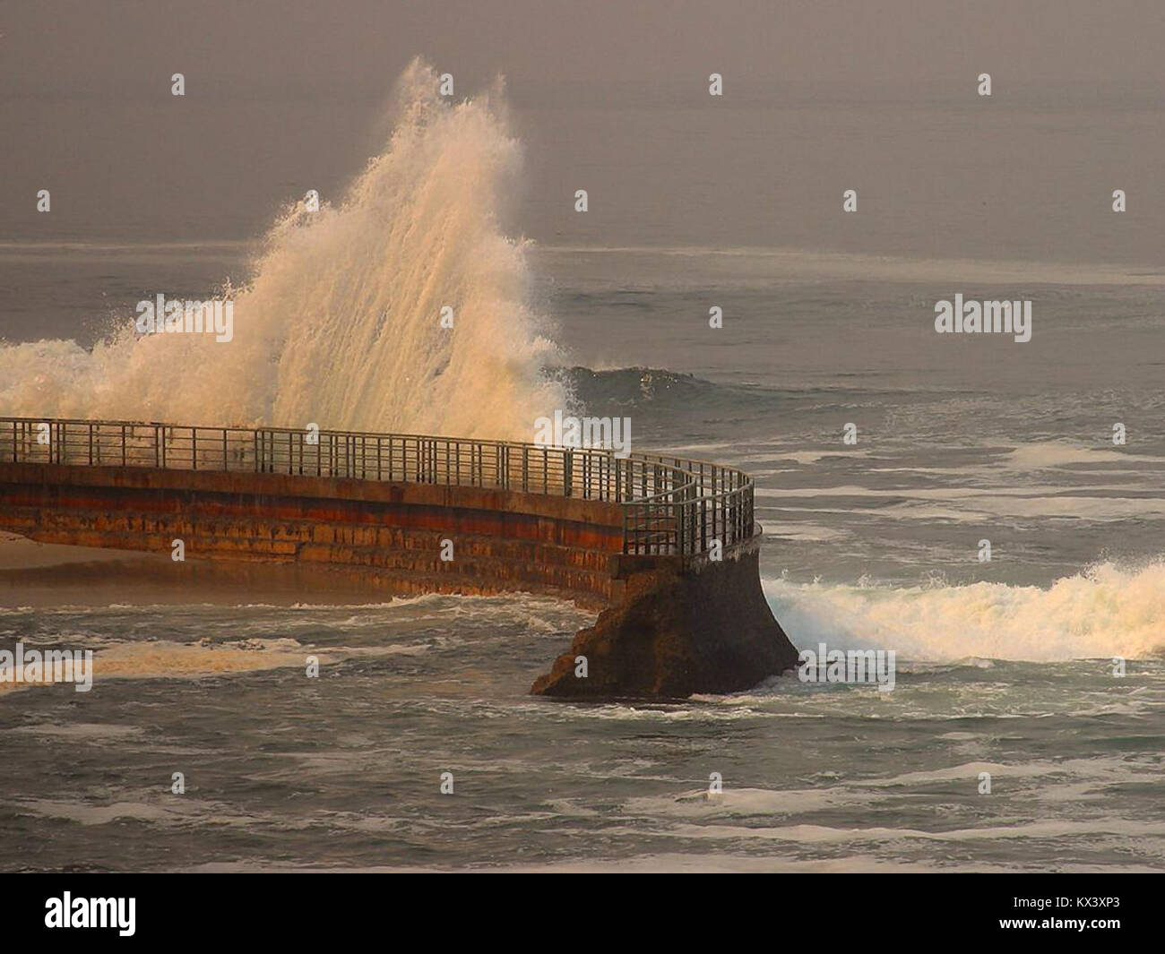 Dalga hi-res stock photography and images - Alamy