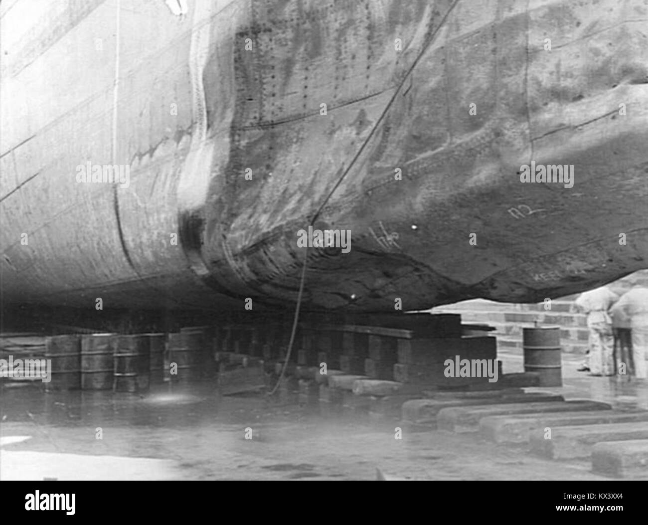 Damaged hull hi-res stock photography and images - Alamy