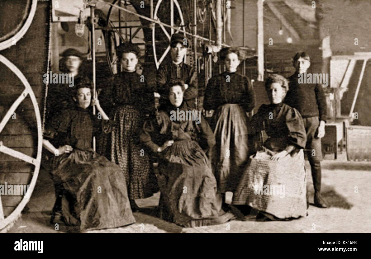 1880's factory workers hi-res stock photography and images - Alamy