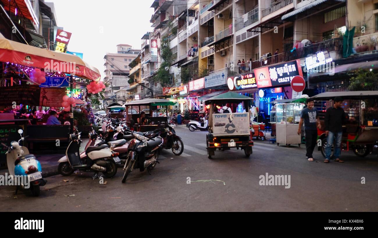 Phnom penh nightlife hi-res stock photography and images - Alamy