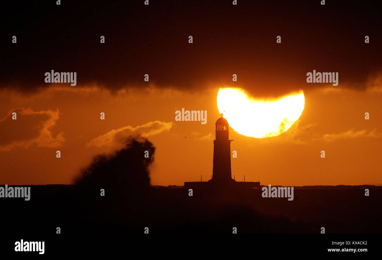 Sunrise over Seaham lighthouse near Durham Stock Photo - Alamy