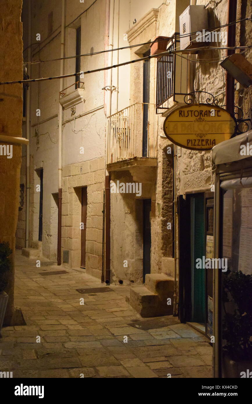 Empty old town alley at night hi-res stock photography and images - Alamy