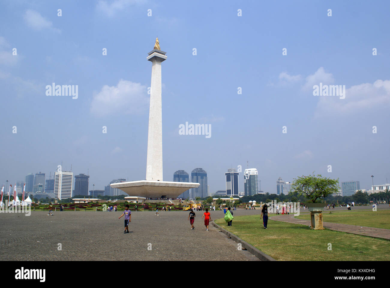 Monument Monas and Lapangan merdeka in central Jakarta, Indonesia Stock ...