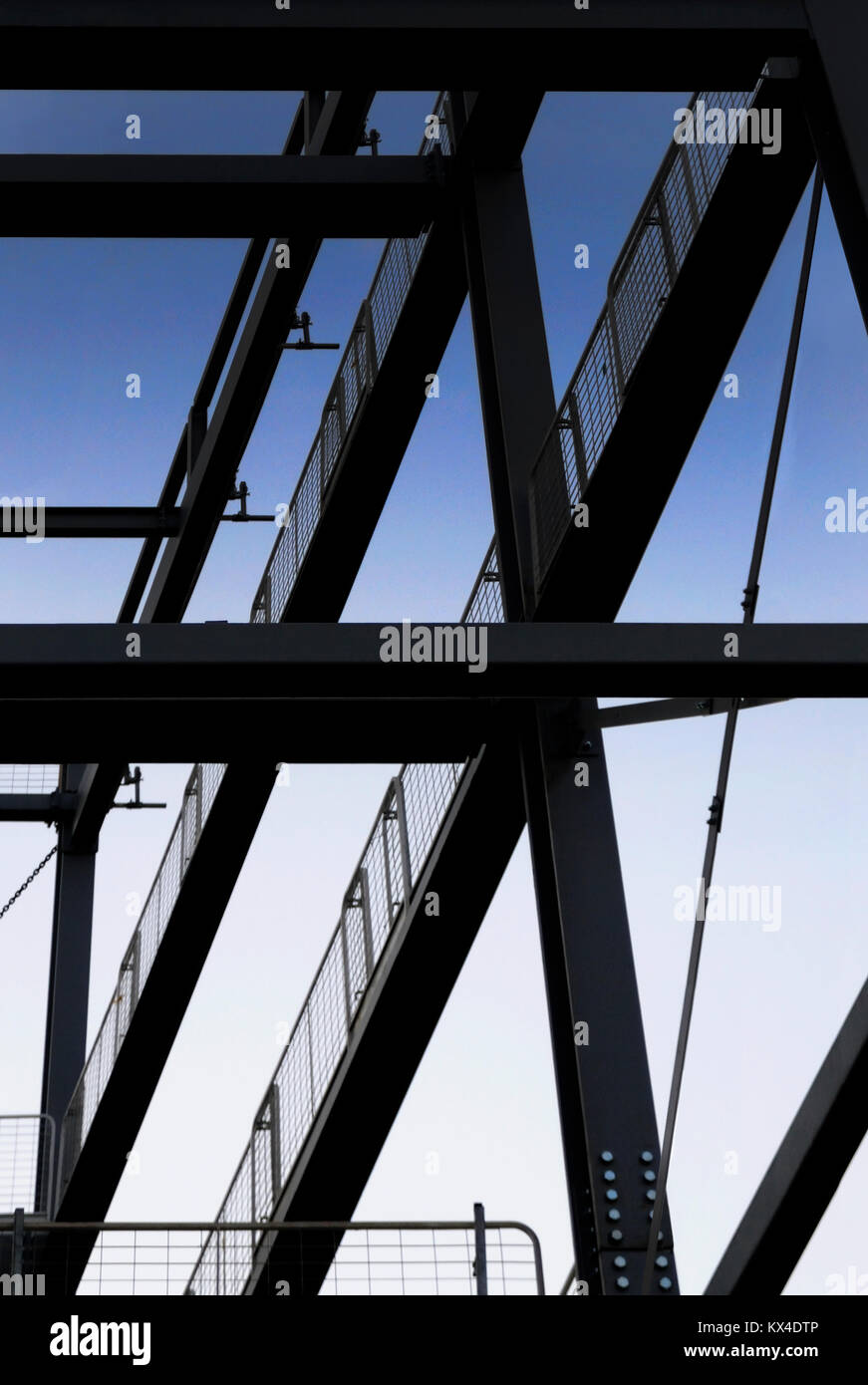 Steel skeleton structure hi-res stock photography and images - Alamy
