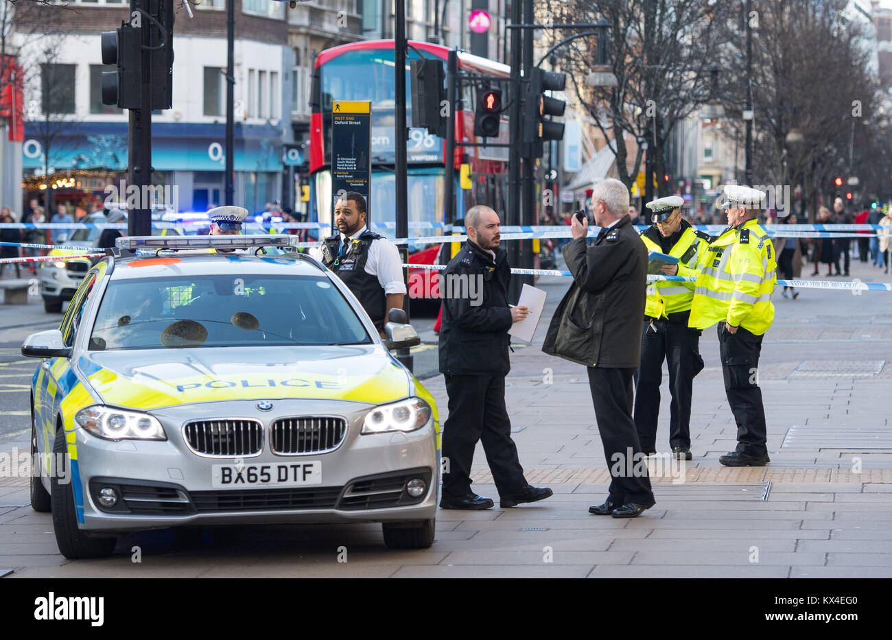 Police cordon off a section of Oxford Street, in central London Stock ...