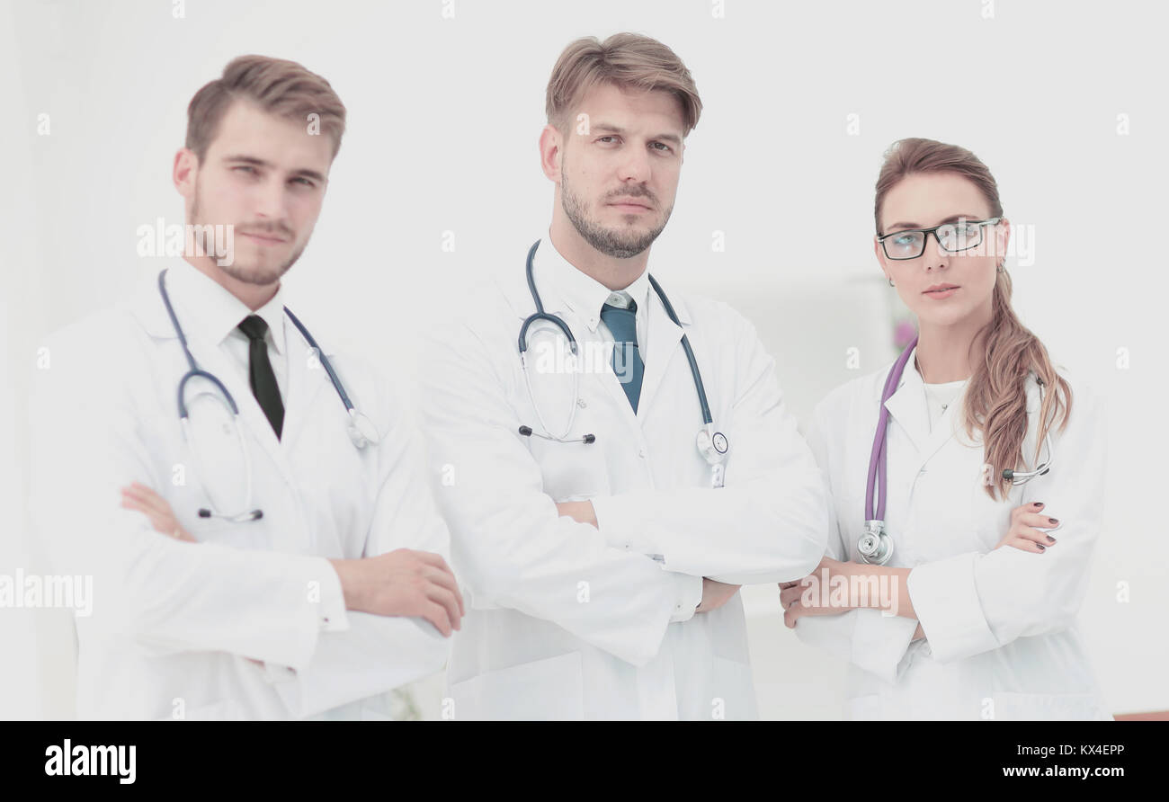 Portrait of a group of friendly doctors smiling Stock Photo - Alamy