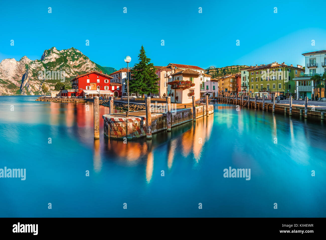 Italian harbor hi-res stock photography and images - Alamy