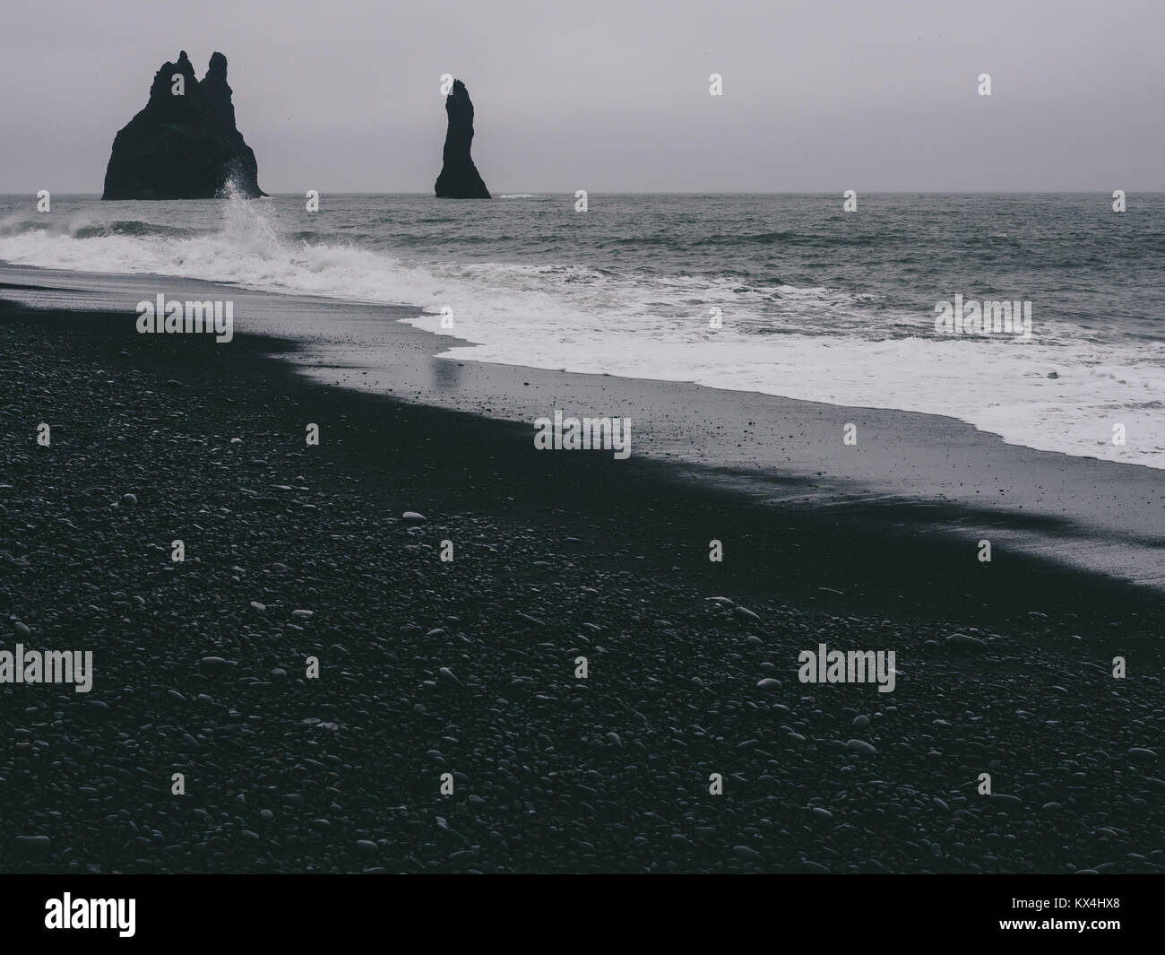 Basalt columns on black hi-res stock photography and images - Alamy