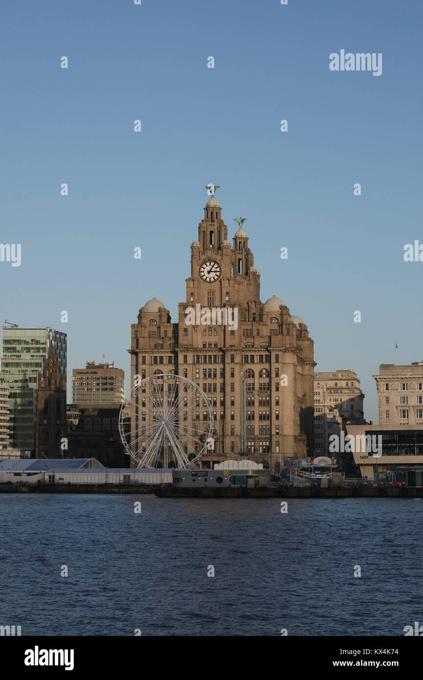 Liverpool landmarks hi-res stock photography and images - Alamy