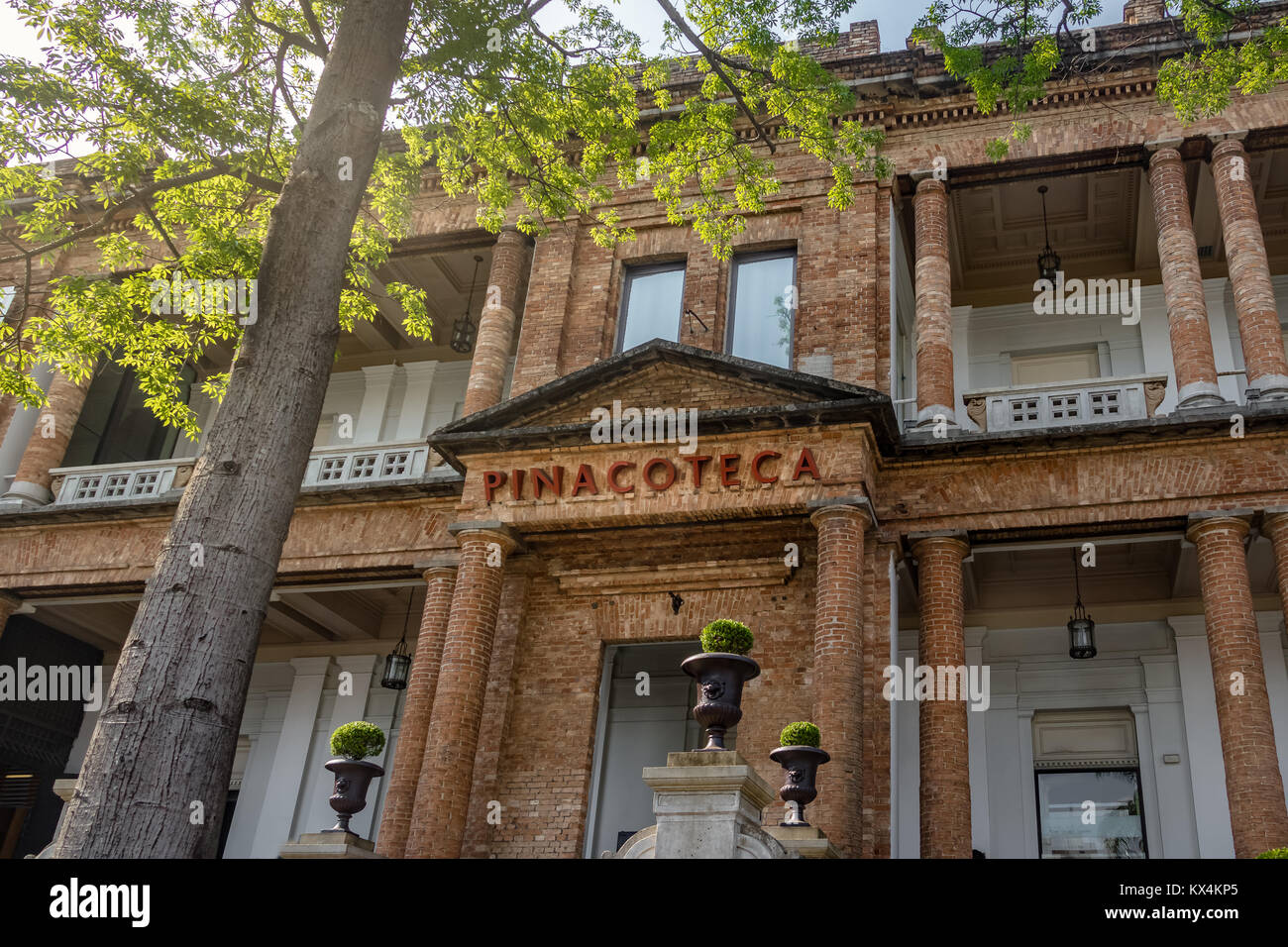 Pinacoteca hi-res stock photography and images - Alamy
