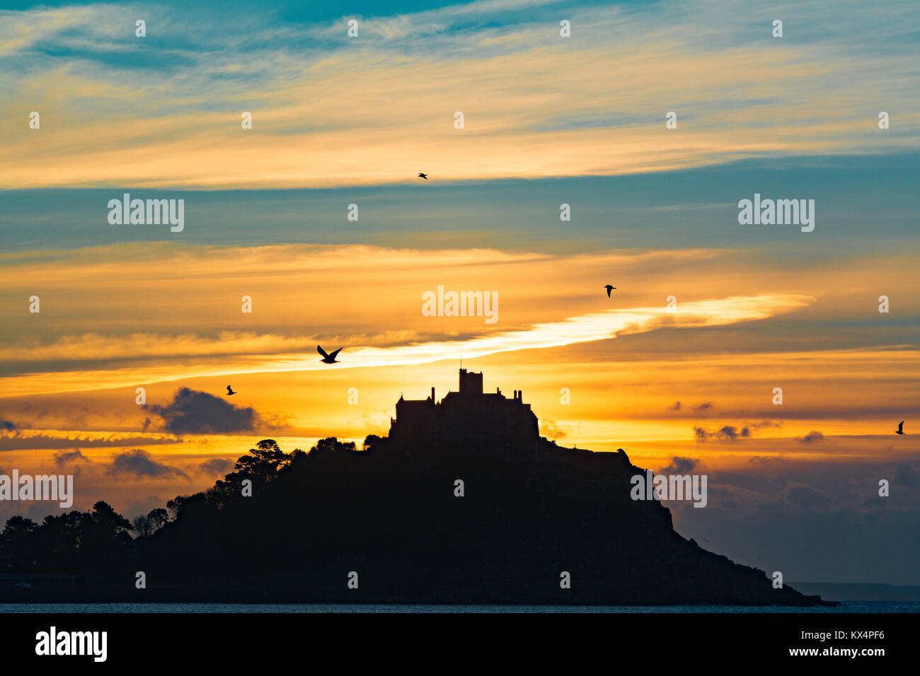 Longrock, near Marazion, Cornwall, UK. 7th Jan 2018. UK Weather. Clear ...