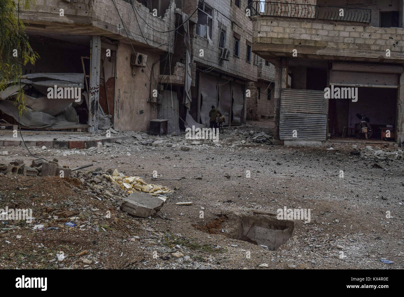 Damascus Ghouta, Syria. 7th Dec, 2017. Destroyed building seen in the ...