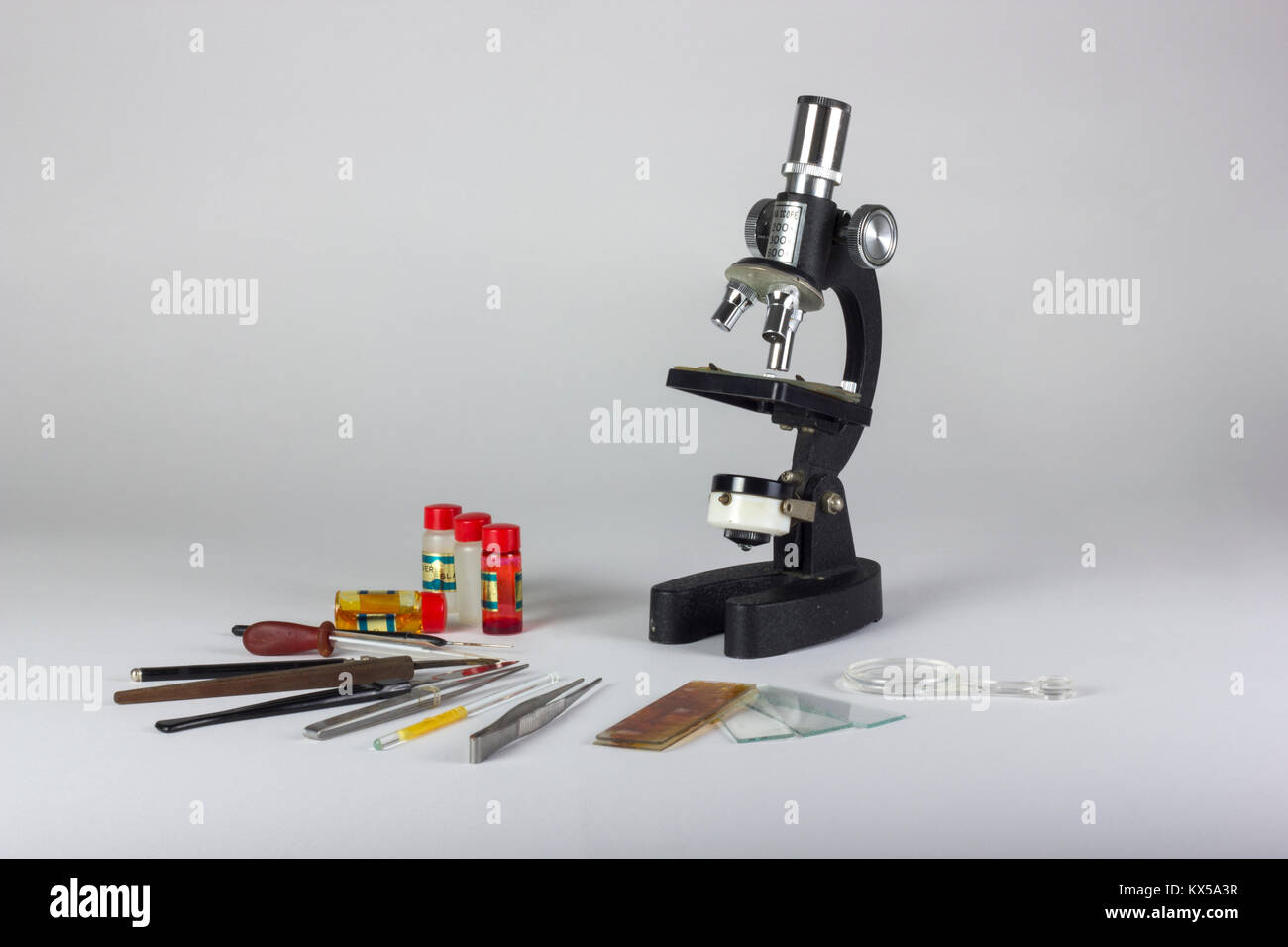 Old Microscope Stock Photos & Old Microscope Stock Images - Alamy