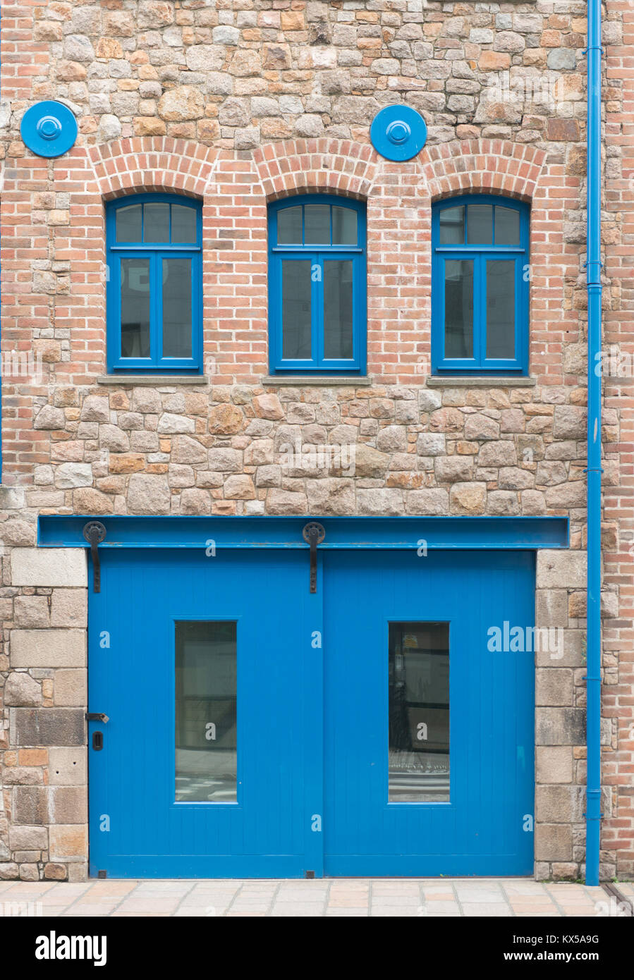 Granite windows hi-res stock photography and images - Alamy