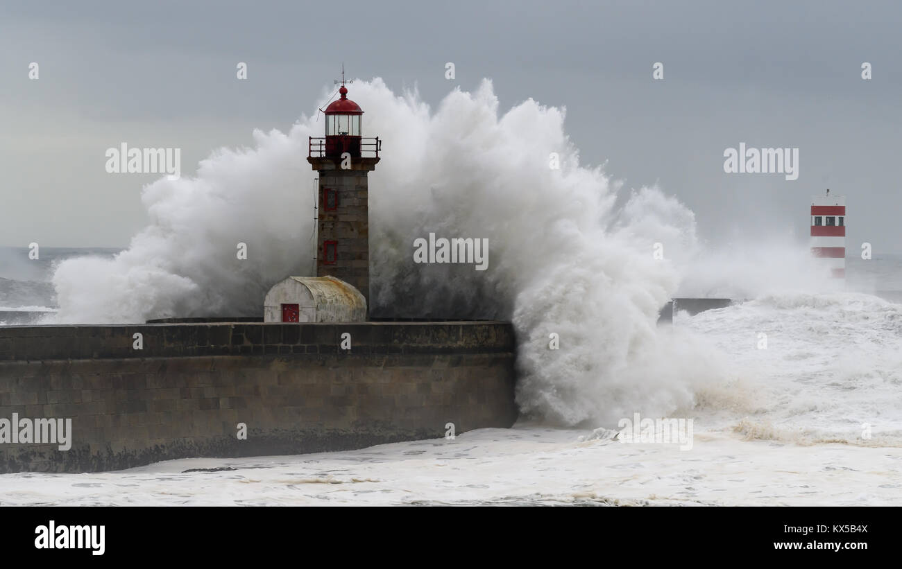 Lighthouse with huge waves Stock Photo - Alamy