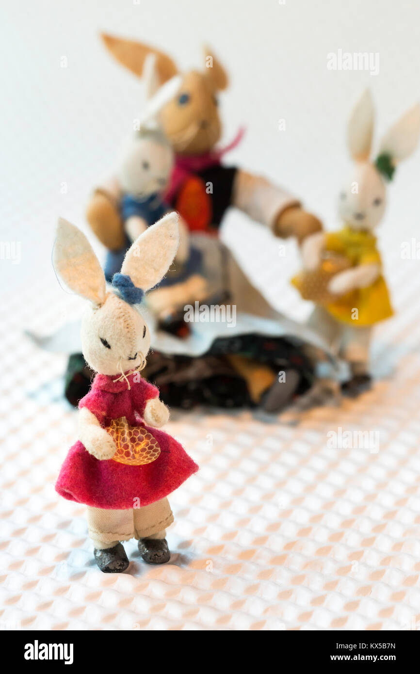"Tales of Peter Rabbit" Vintage Storybook Characters Stock Photo - Alamy
