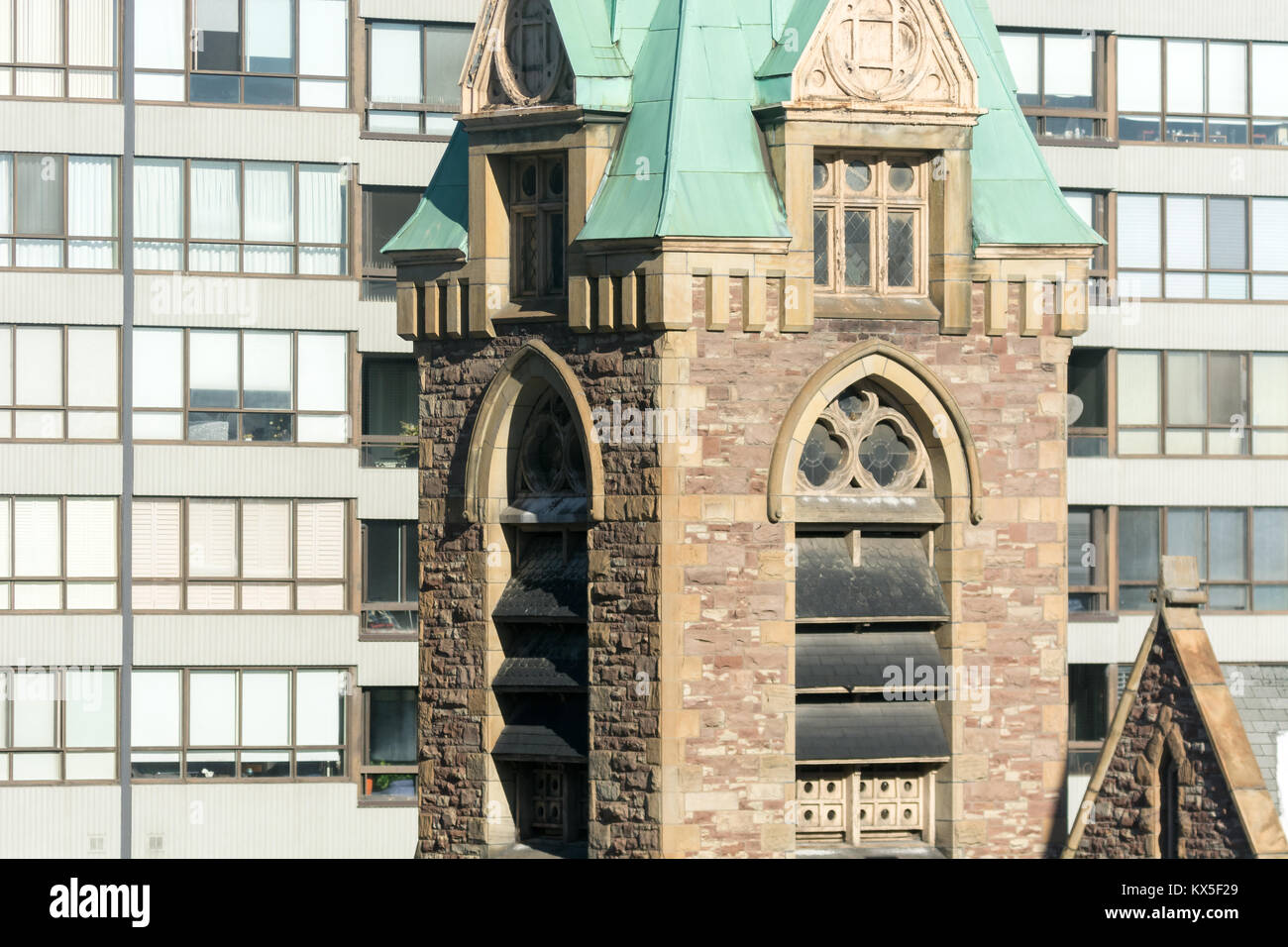 Green roof architecture hi-res stock photography and images - Alamy