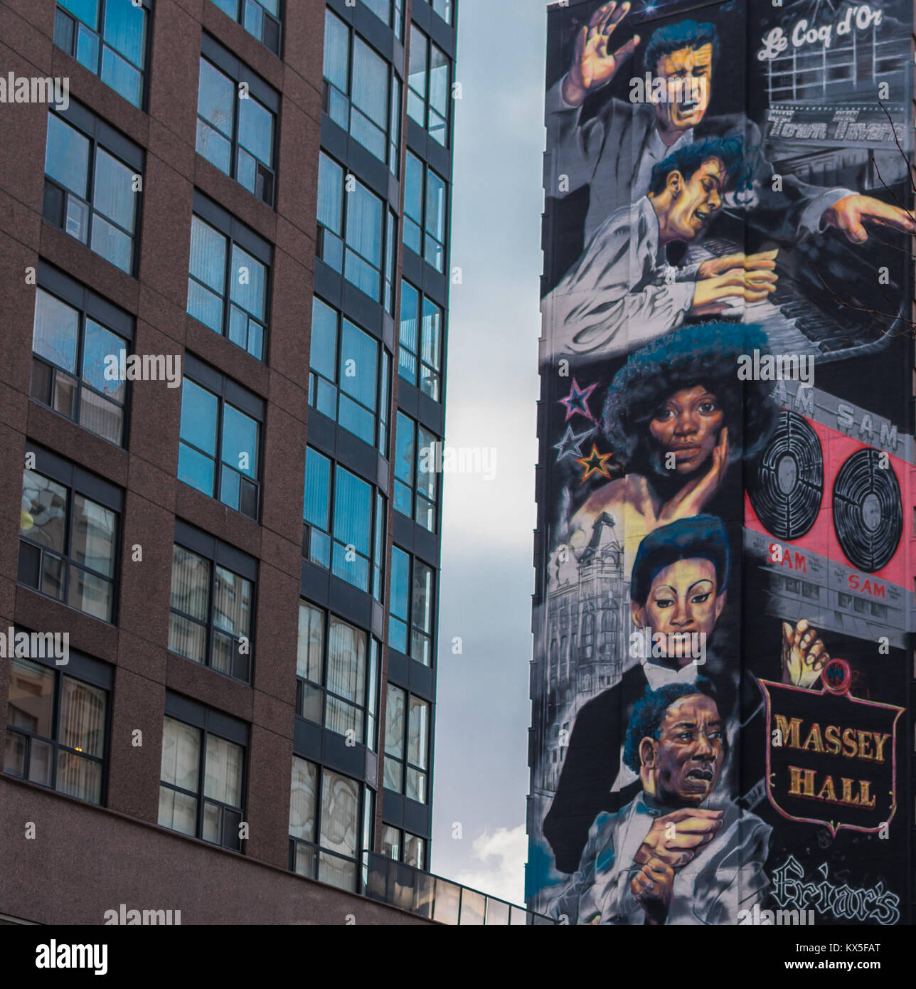 Painted building hi-res stock photography and images - Alamy