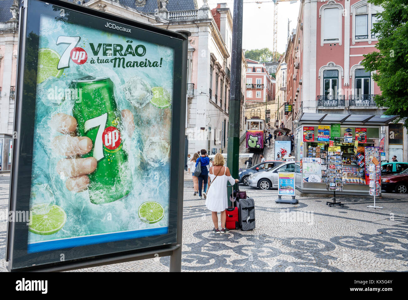 Seven up ad hi-res stock photography and images - Alamy