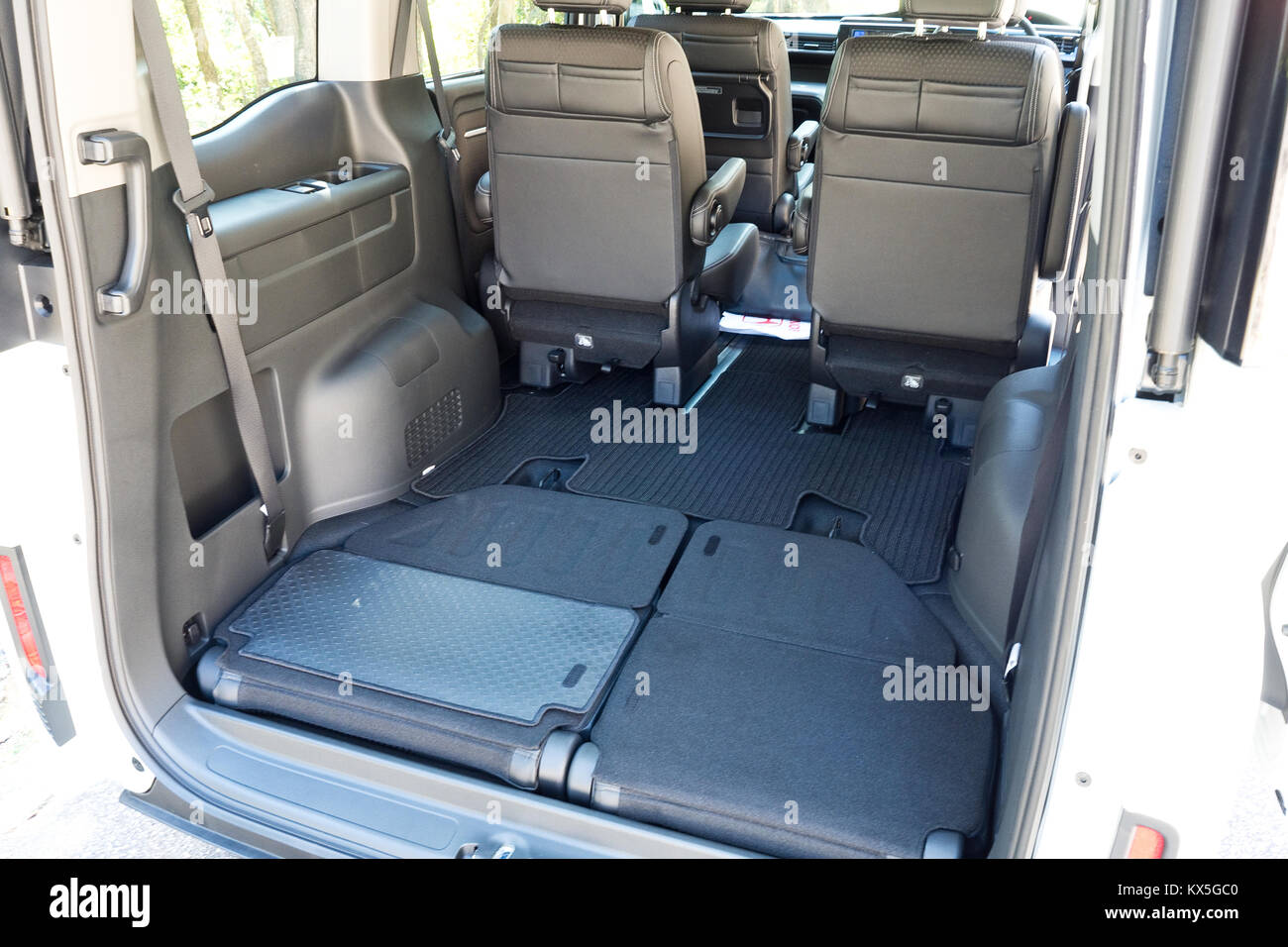 Honda stepwgn hi-res stock photography and images - Alamy