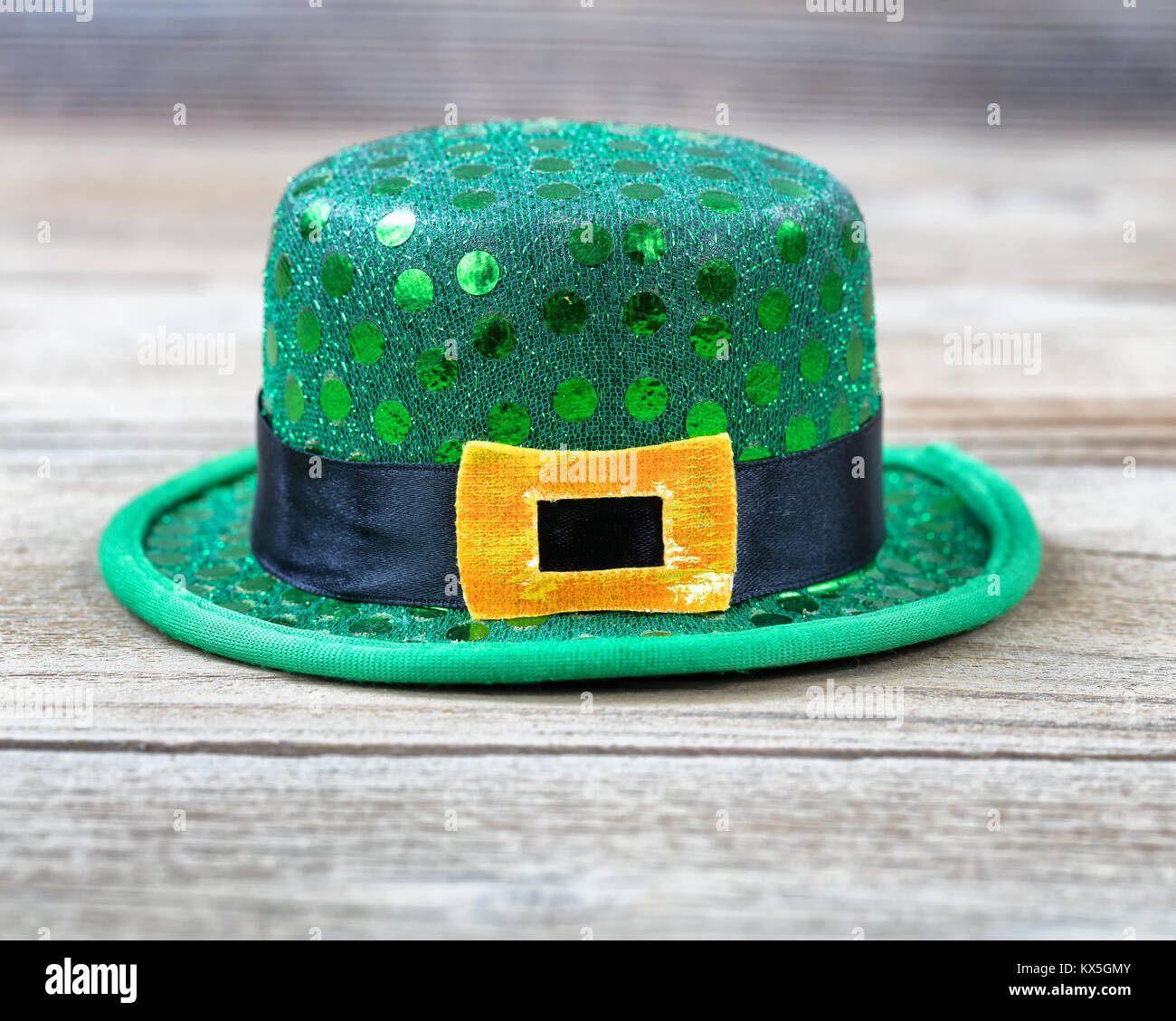 Lucky elf hi-res stock photography and images - Alamy