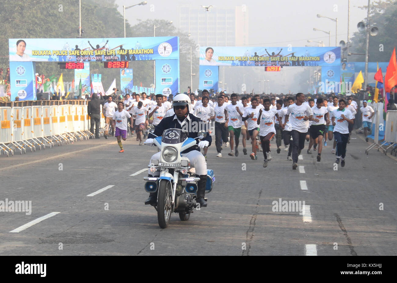 Kolkata, India. 07th Jan, 2018. Kolkatha police organised "Half ...