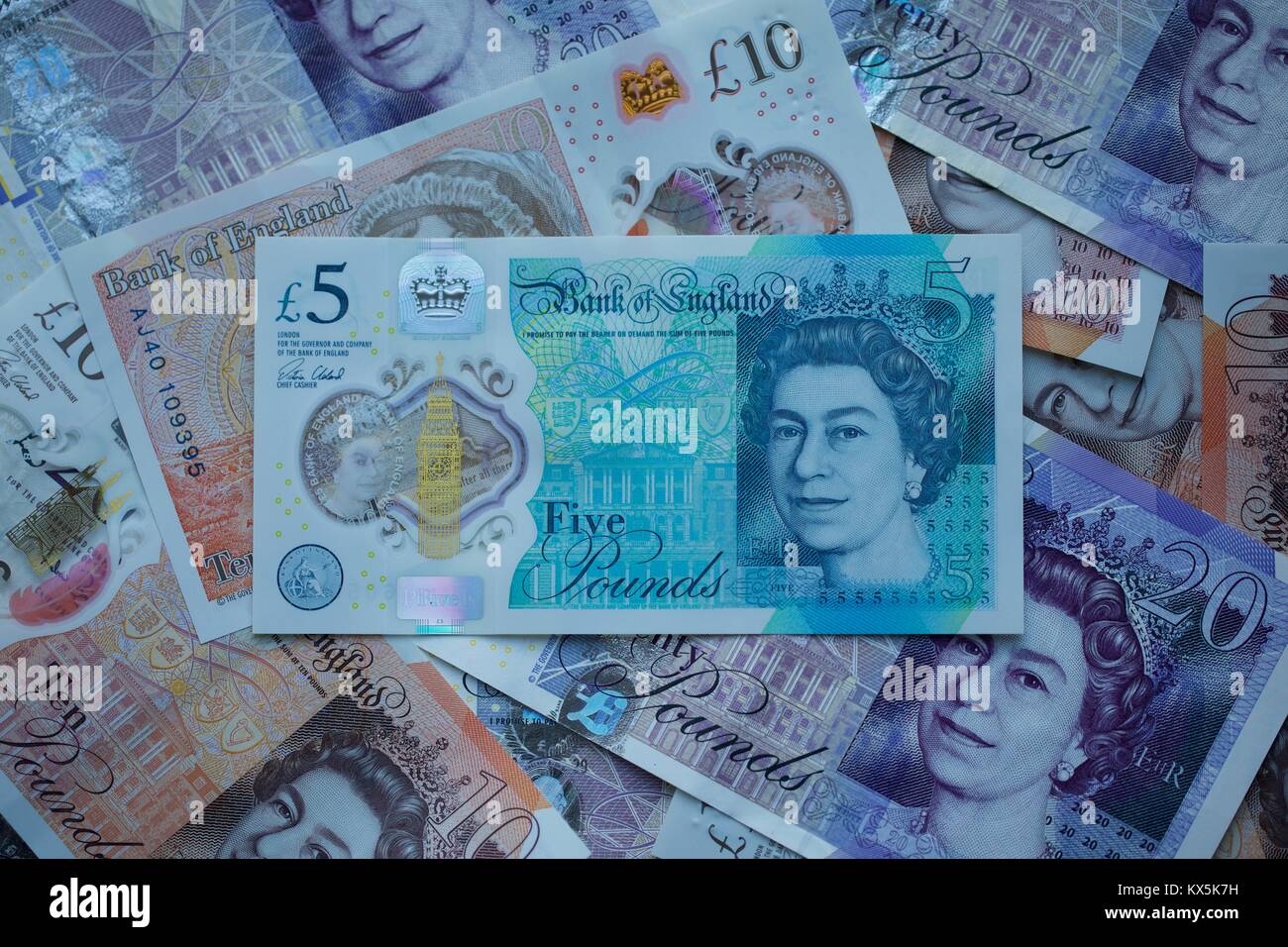 The new 2016 polymer five pound bank note from the Bank of England ...