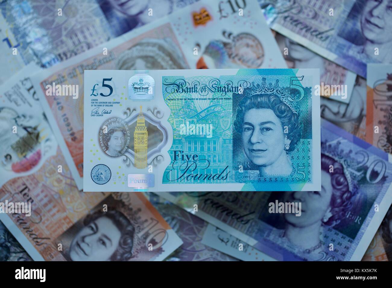 The new 2016 polymer five pound bank note from the Bank of England ...